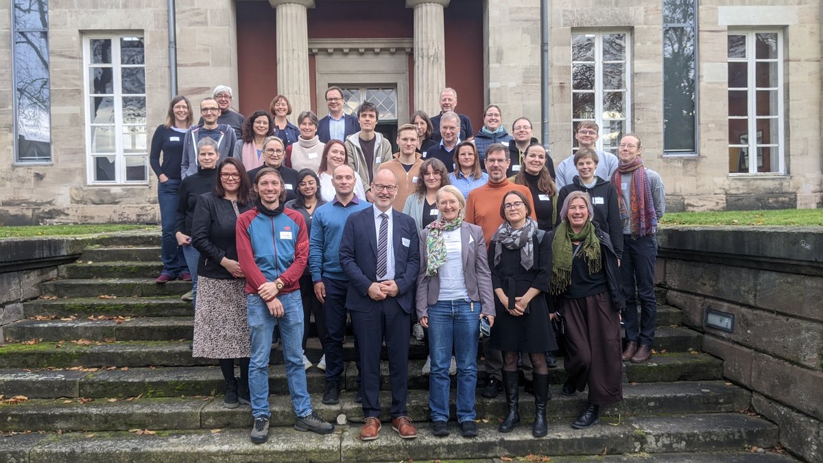 Forschung vernetzt: Präsenztreffen von NUKLEUS in der Historischen ...